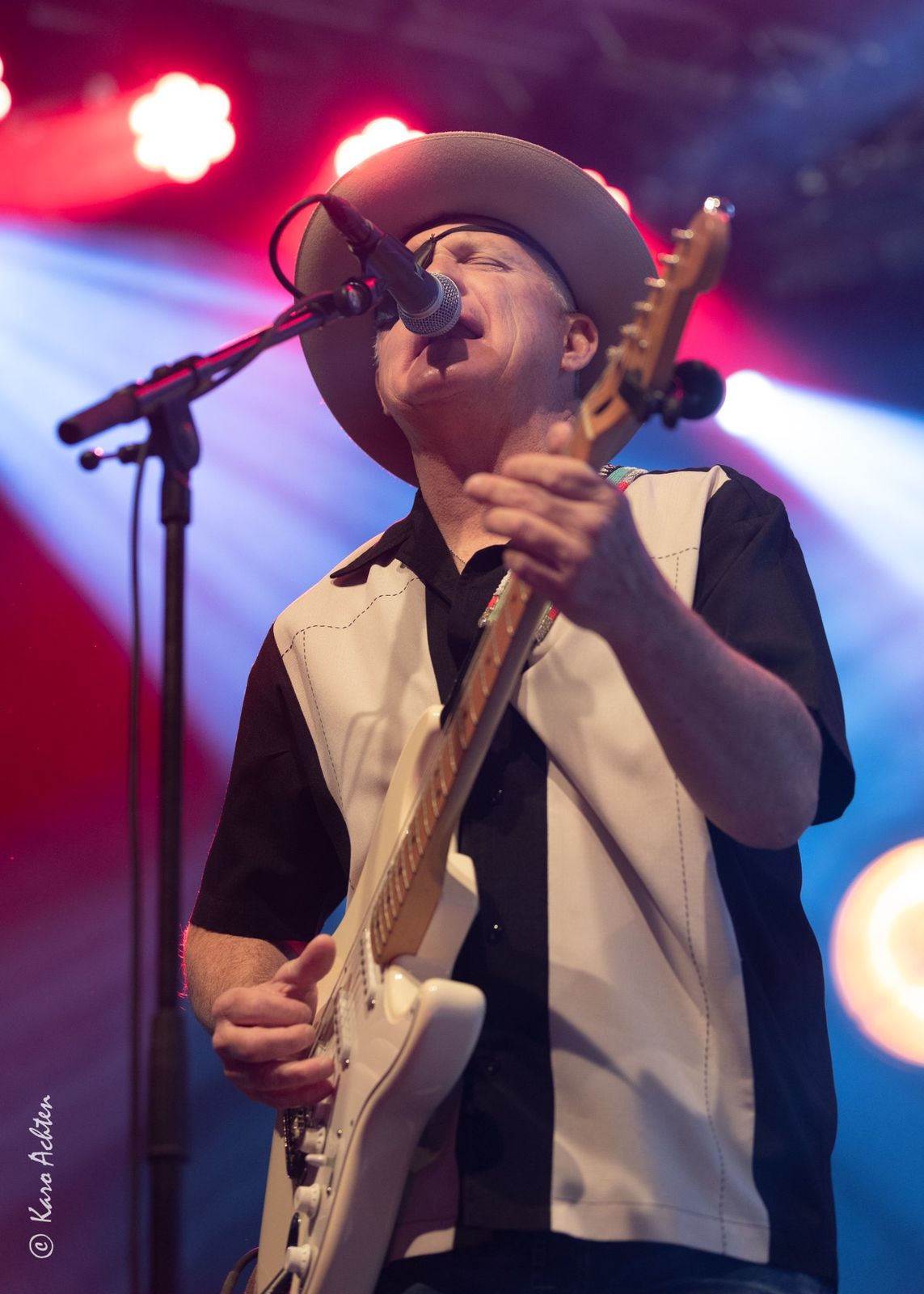 Mike Morgan And The Crawl - Photos