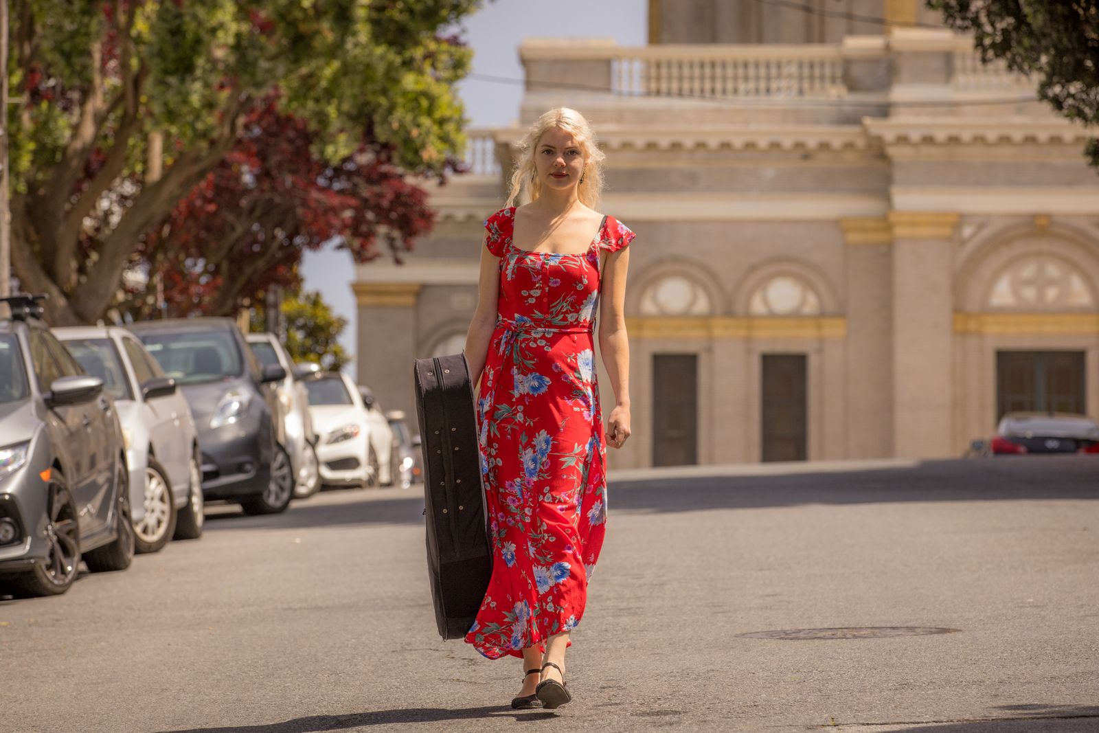 Lara Louise - Photos