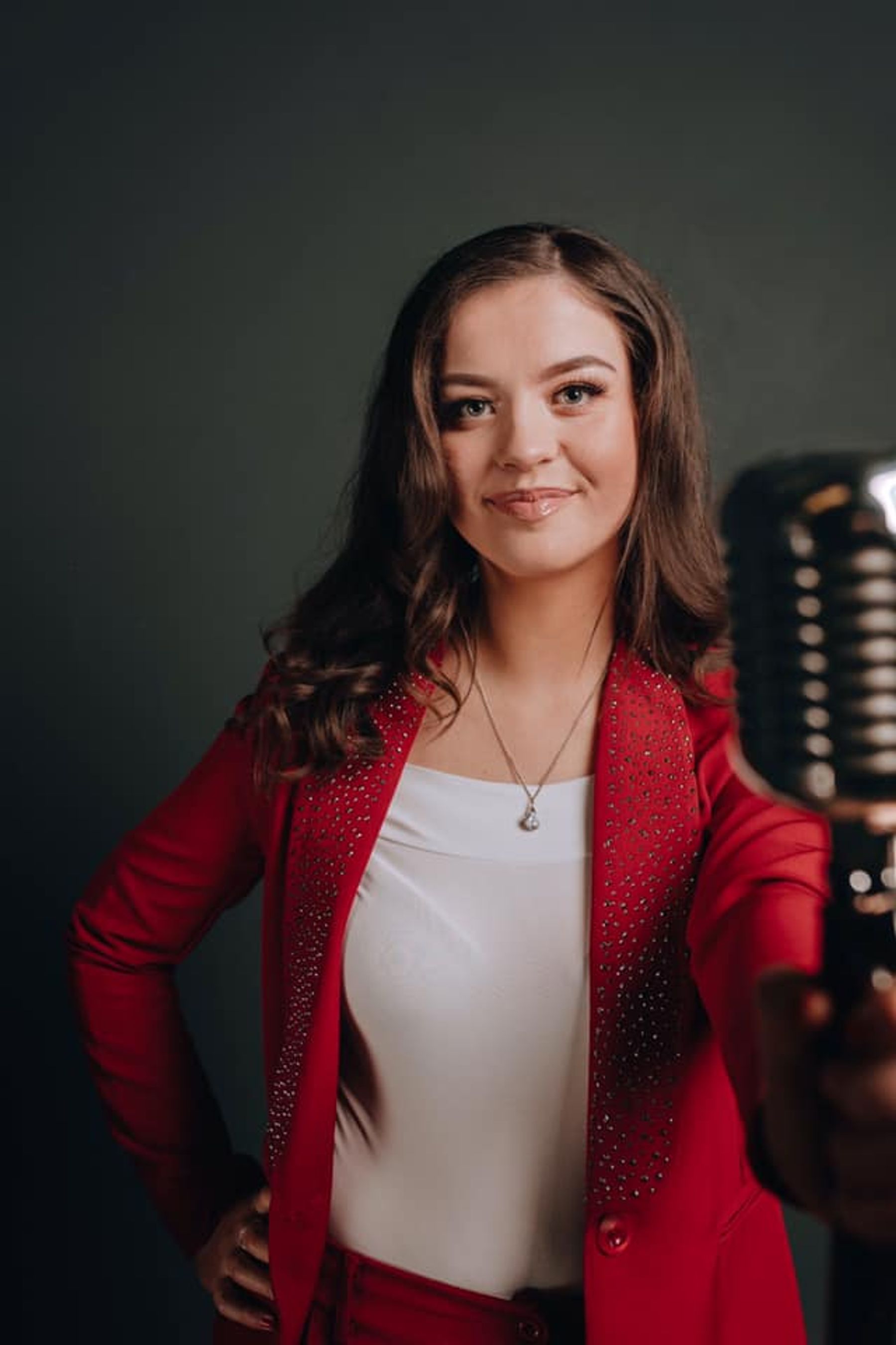 Official Website of Irish Country Music Star AISHLING RAFFERTY - Glór ...