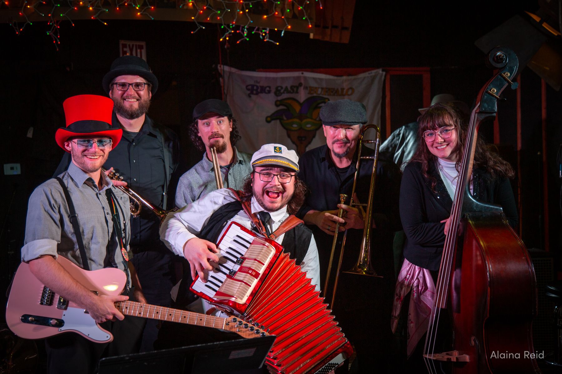 Captain Tom & the Hooligans - Press Kit