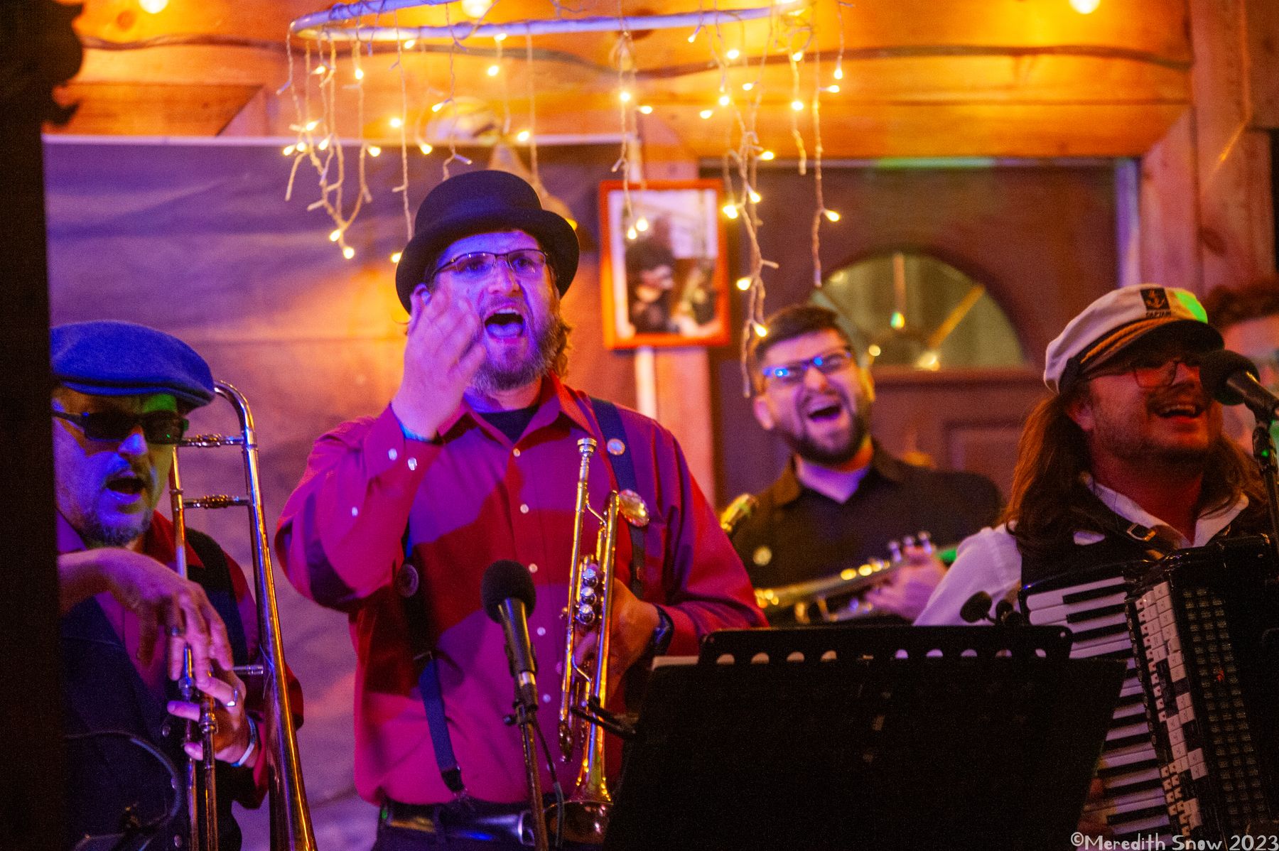 Captain Tom & the Hooligans - Shows