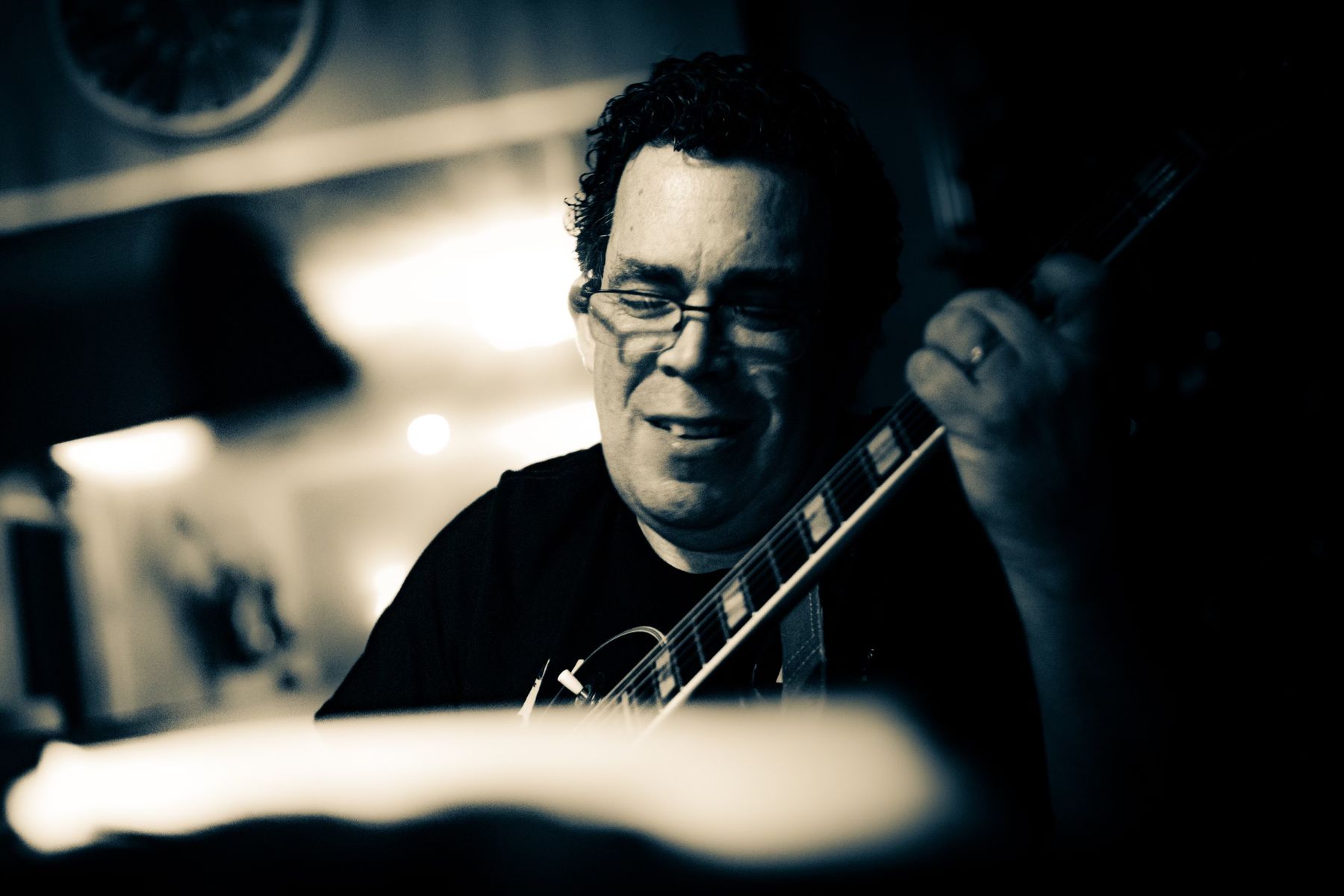 Guitarist David Snow - Press Kit