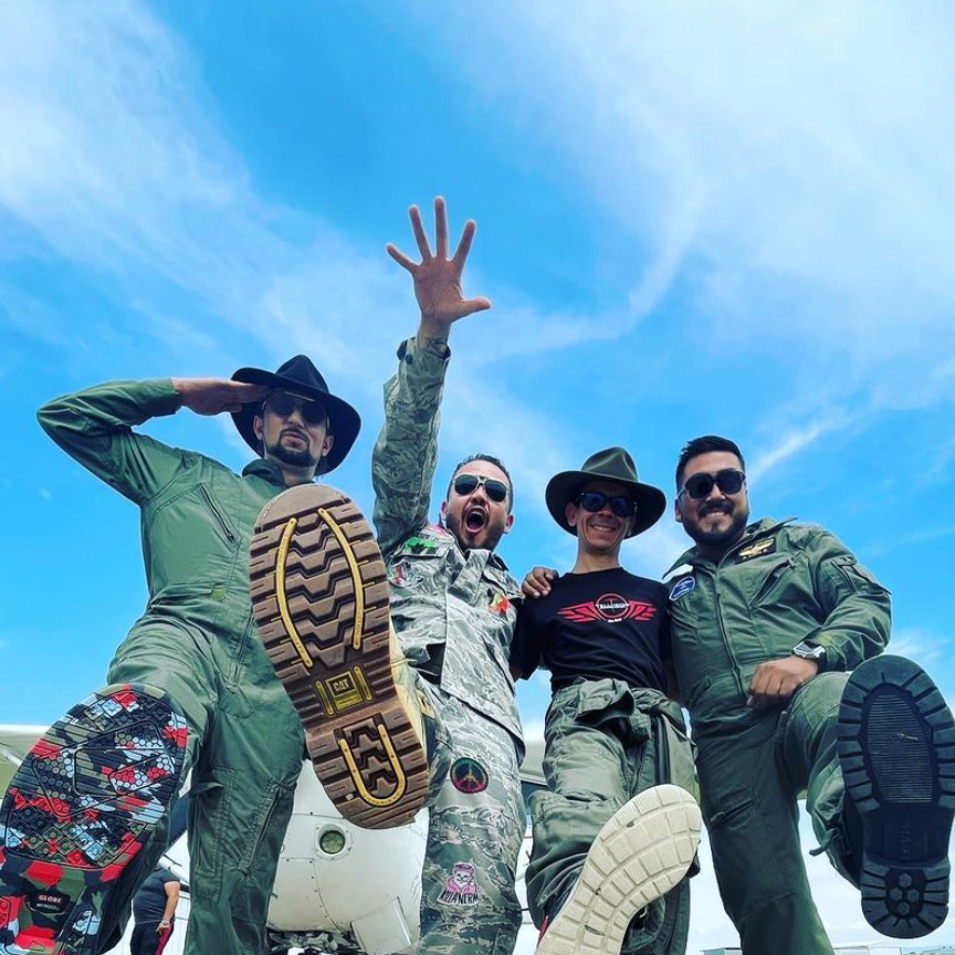 Earth Army - ¿QUIENES SOMOS?