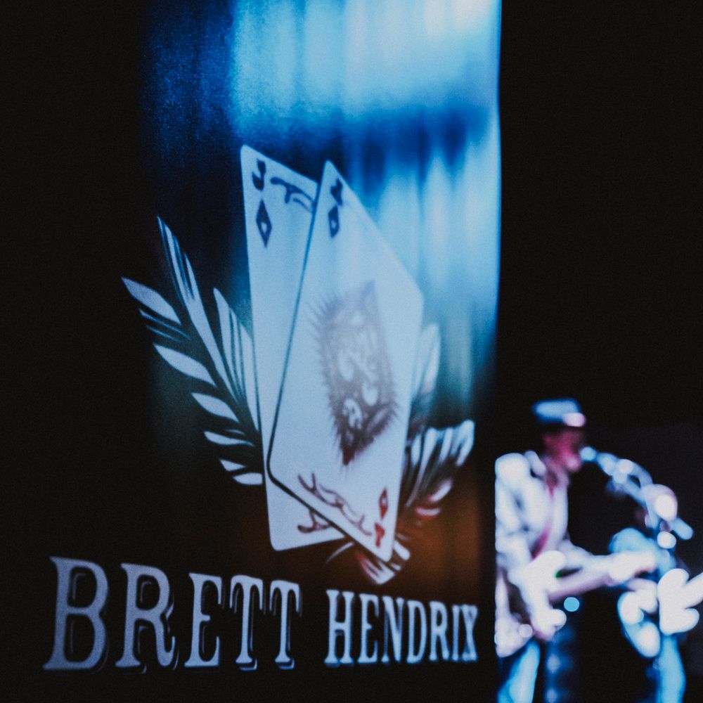 Brett Hendrix - Bio