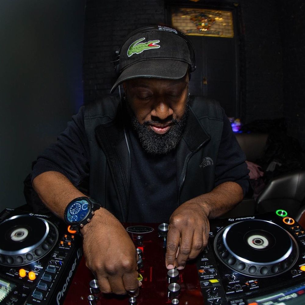 Glenn Underground - TECH RIDER