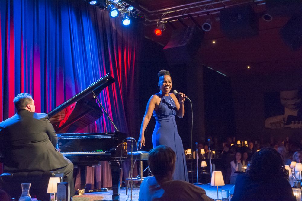 LaVon Hardison - Photos