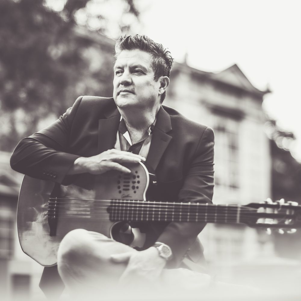 Edin Solis - Biography