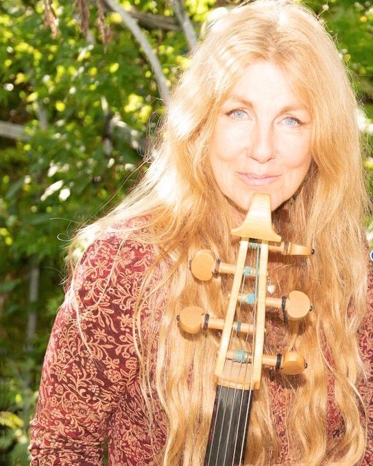 Caroline Lavelle - Photos