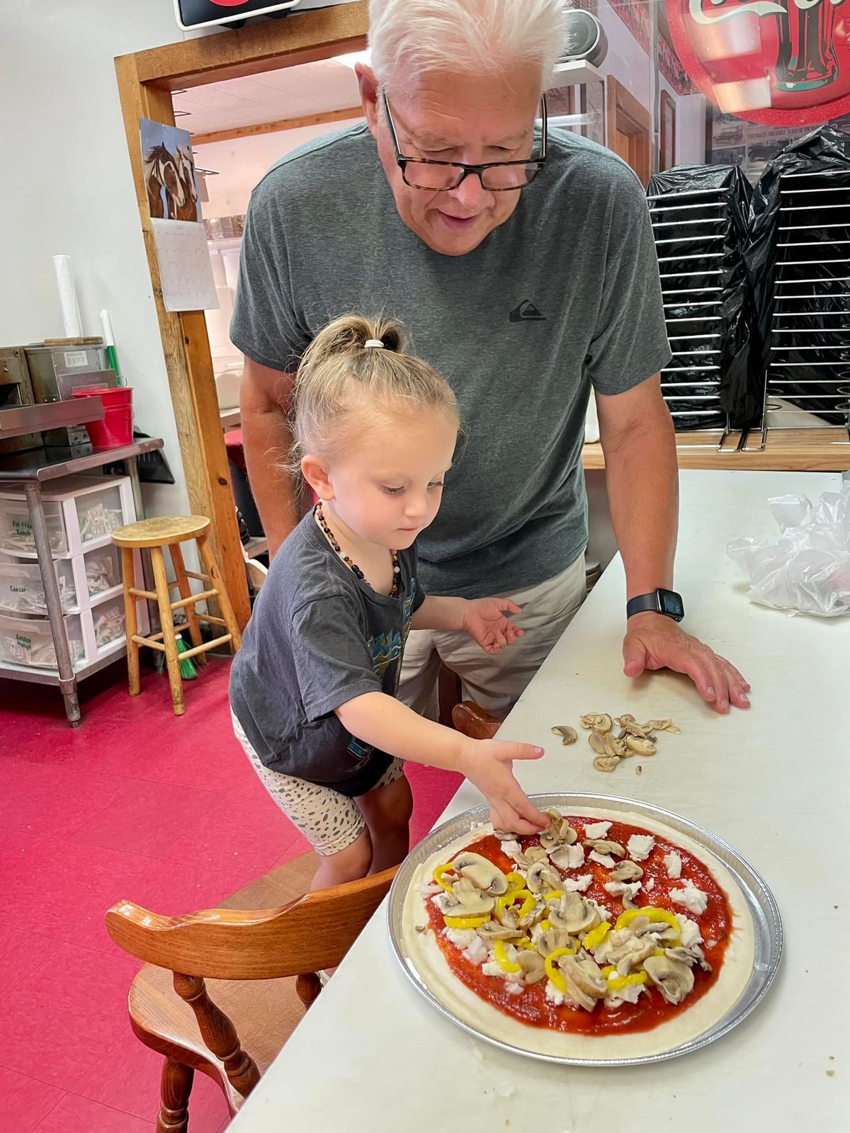 Elm's Pizza Parlor - OUR PIZZA FAMILY (PHOTOS)