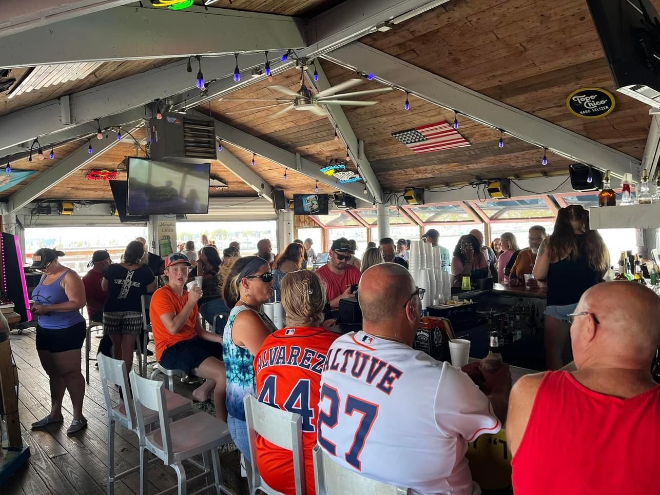 Saltwater Revival - Photos