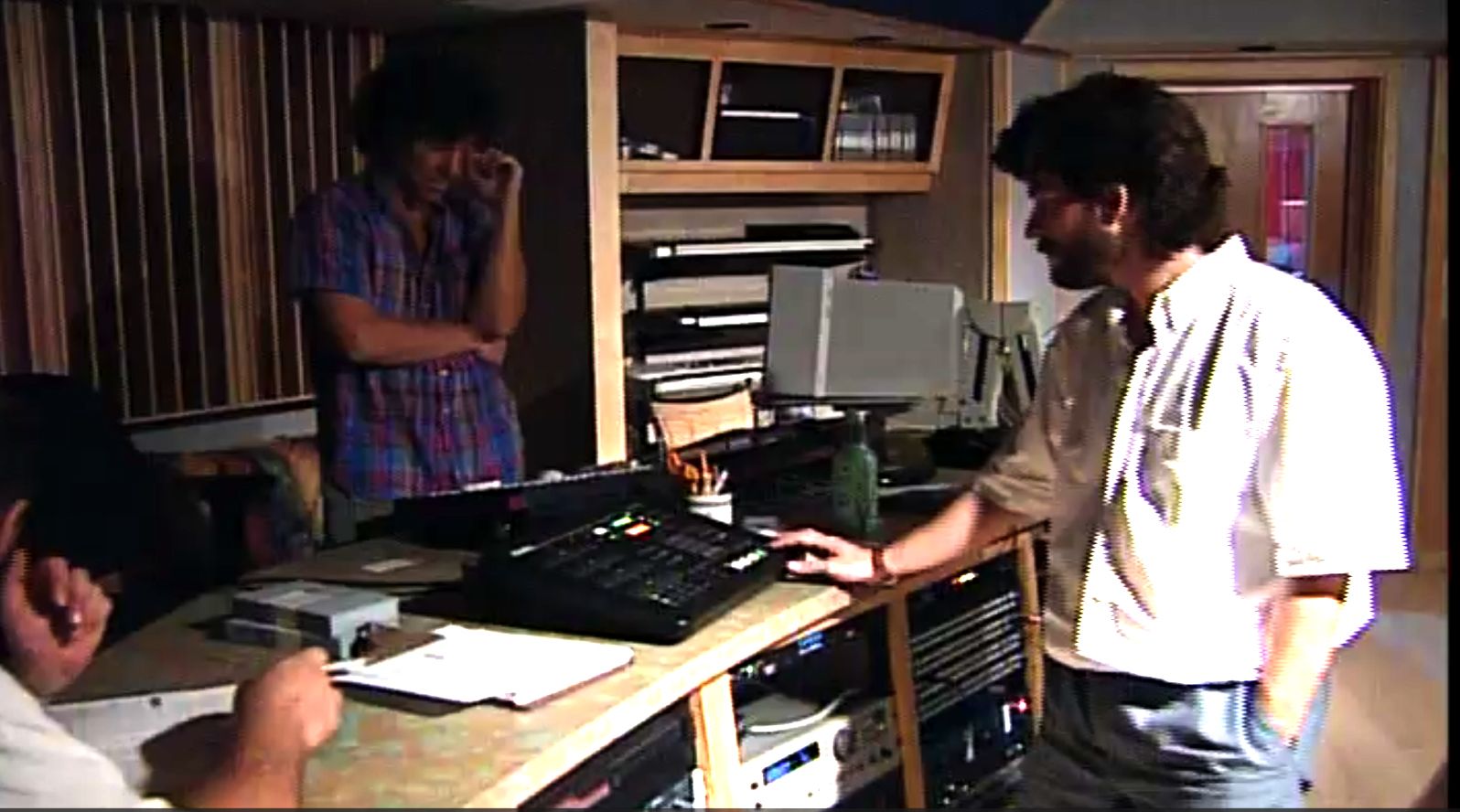 Tracy Sands - Photos