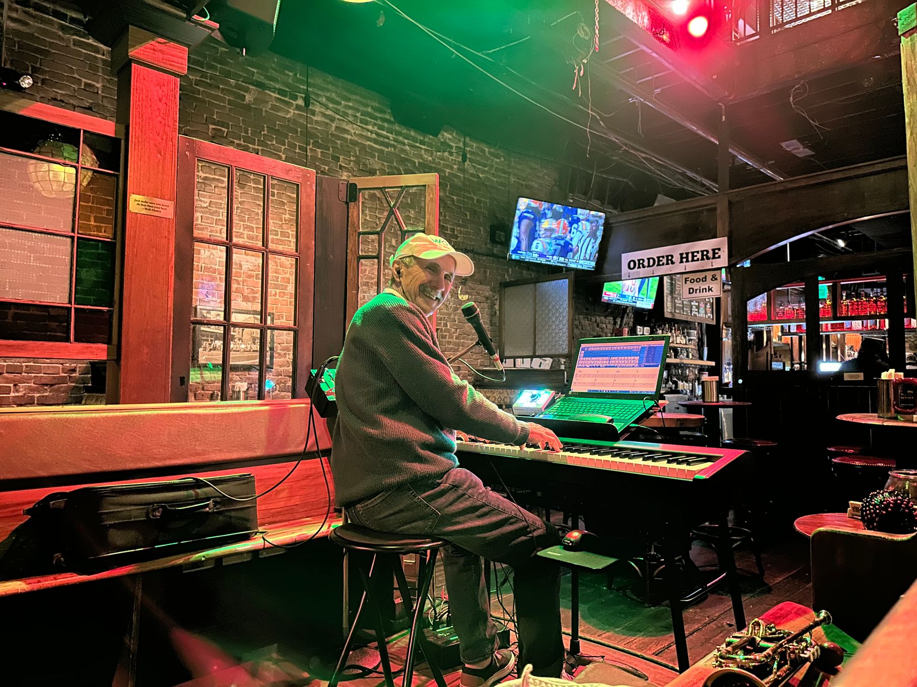 David Holloway Wedding & Dance Music - Solo