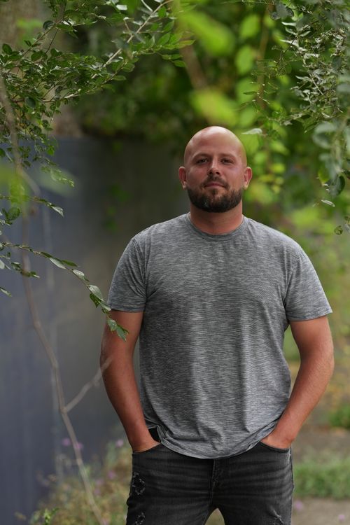 Nicholas Eaton - Bio