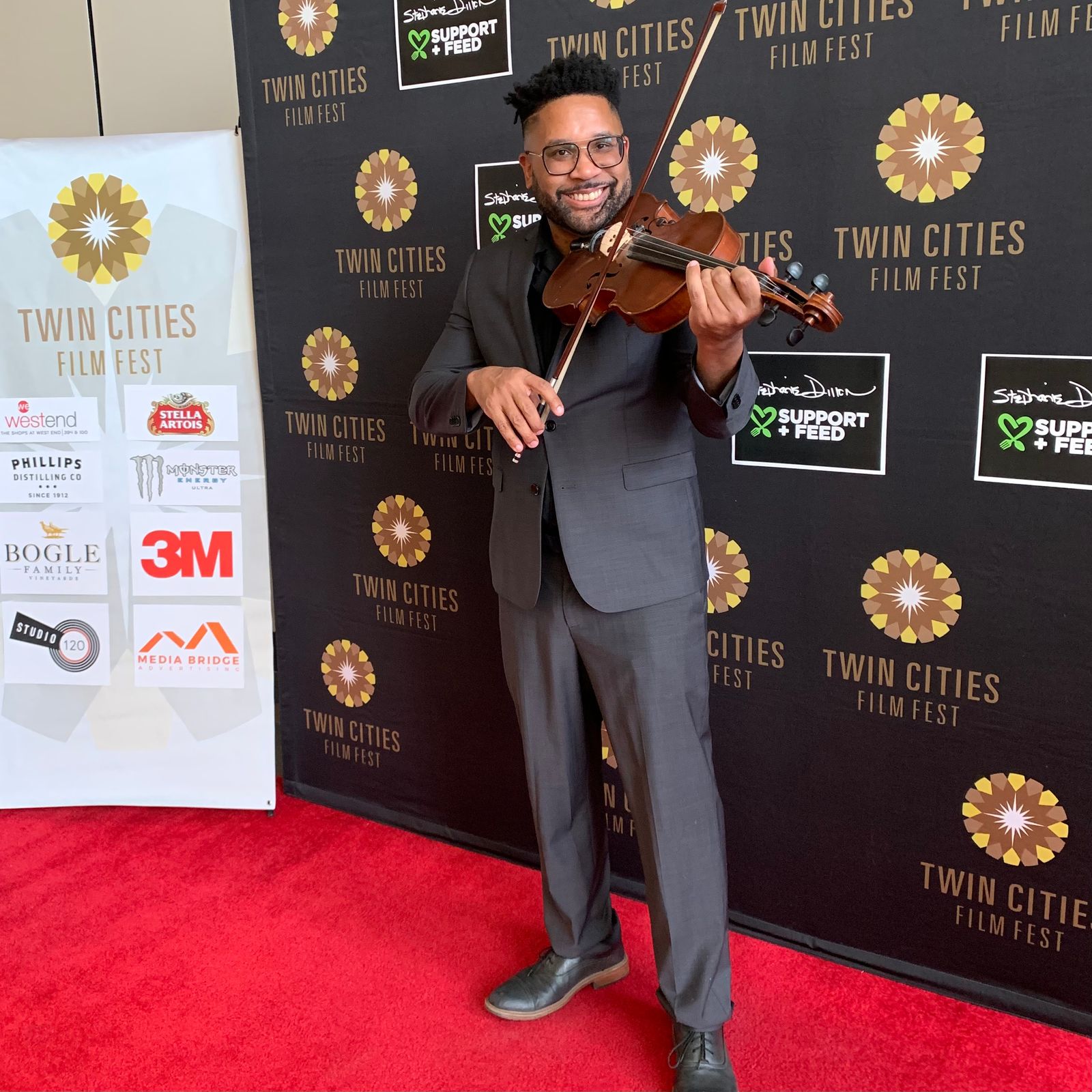 Daniel the Violinist - Photos