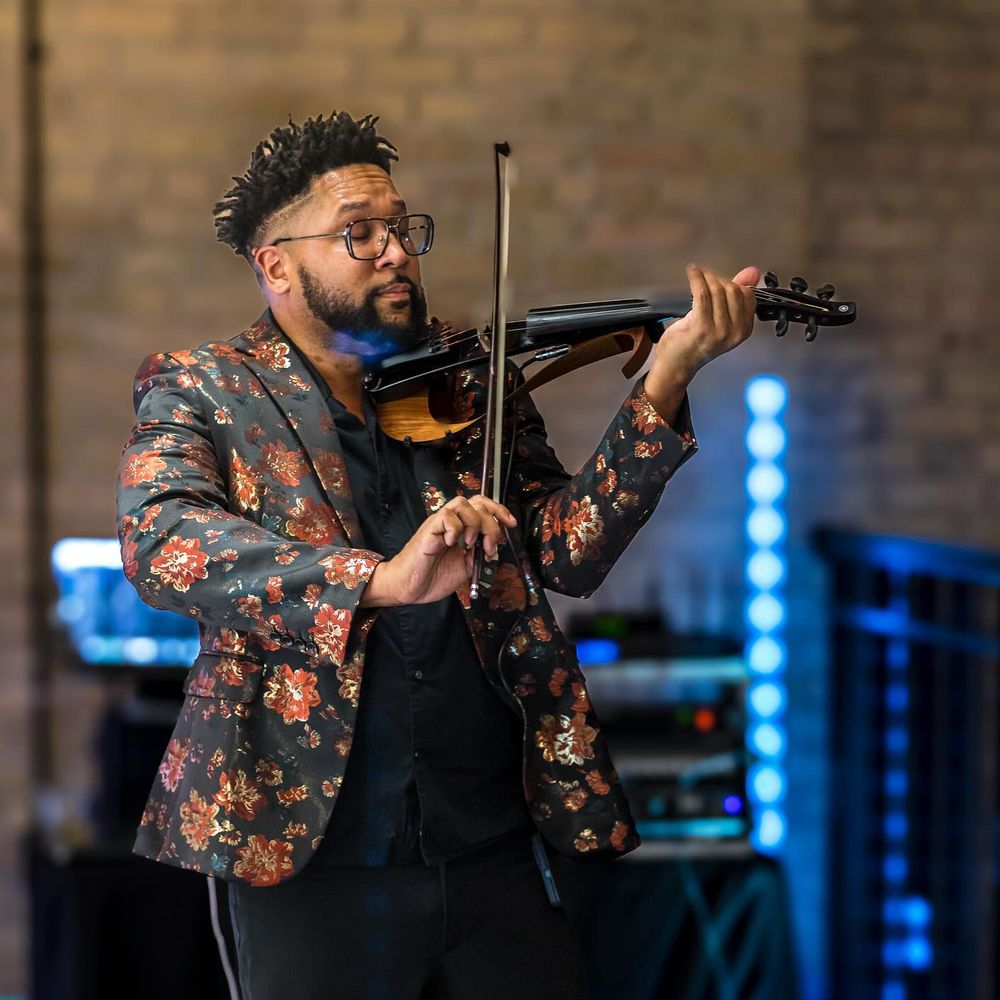 Daniel The Violinist - Bio