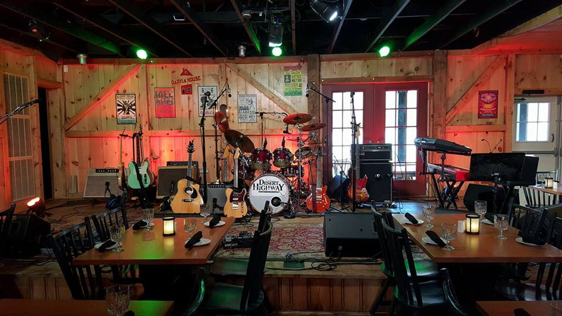 Home [deserthighwayband.com]