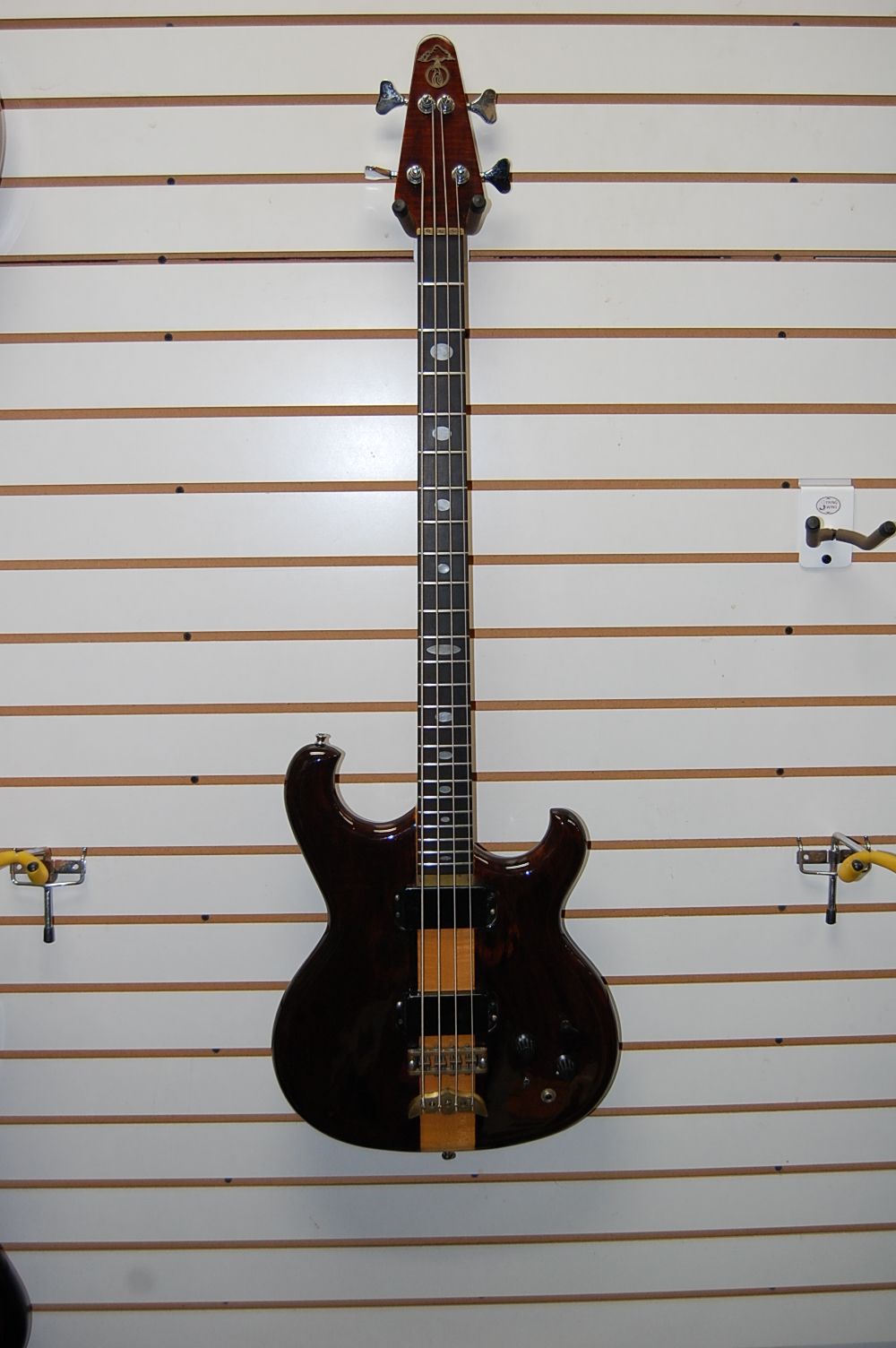 NJ Guitar and Bass Center - 4 String Basses