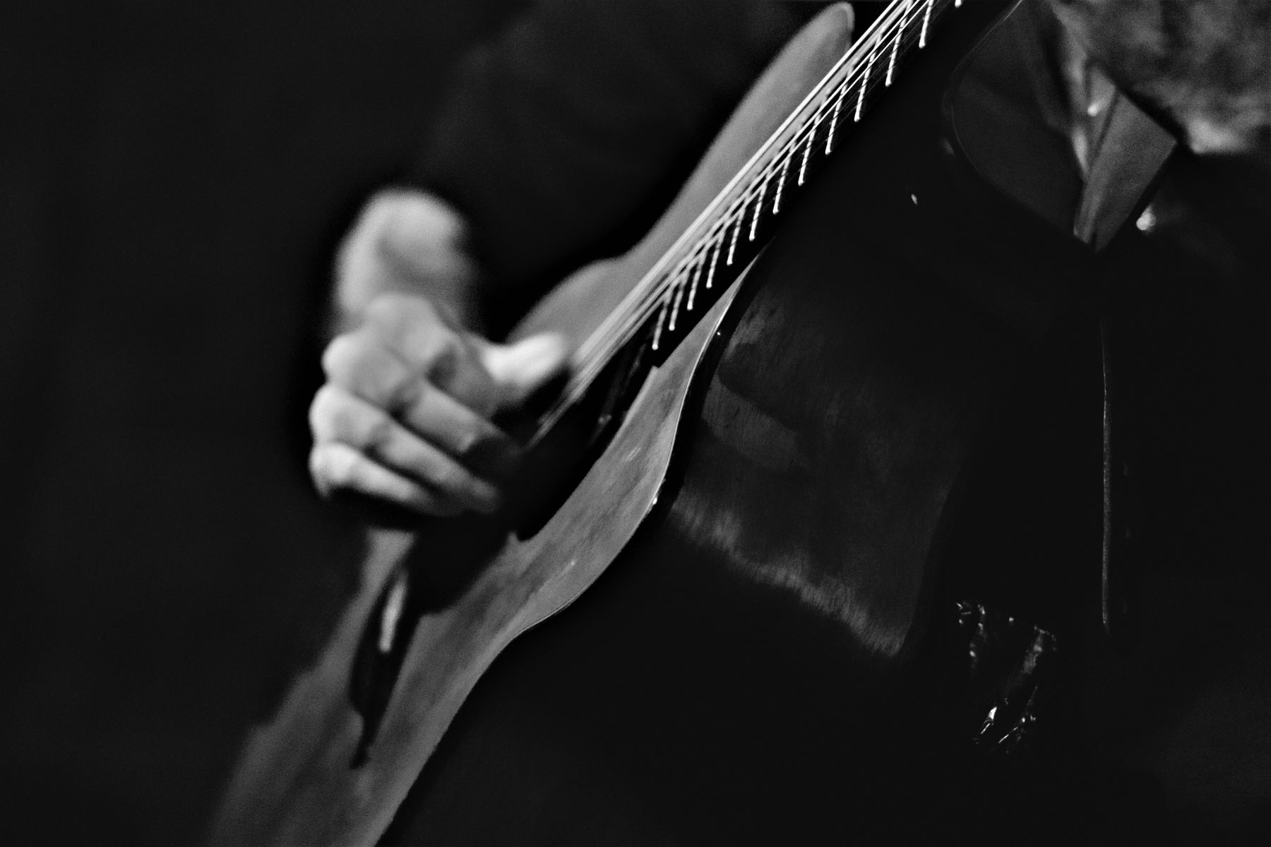 Jon Gomm - Biography