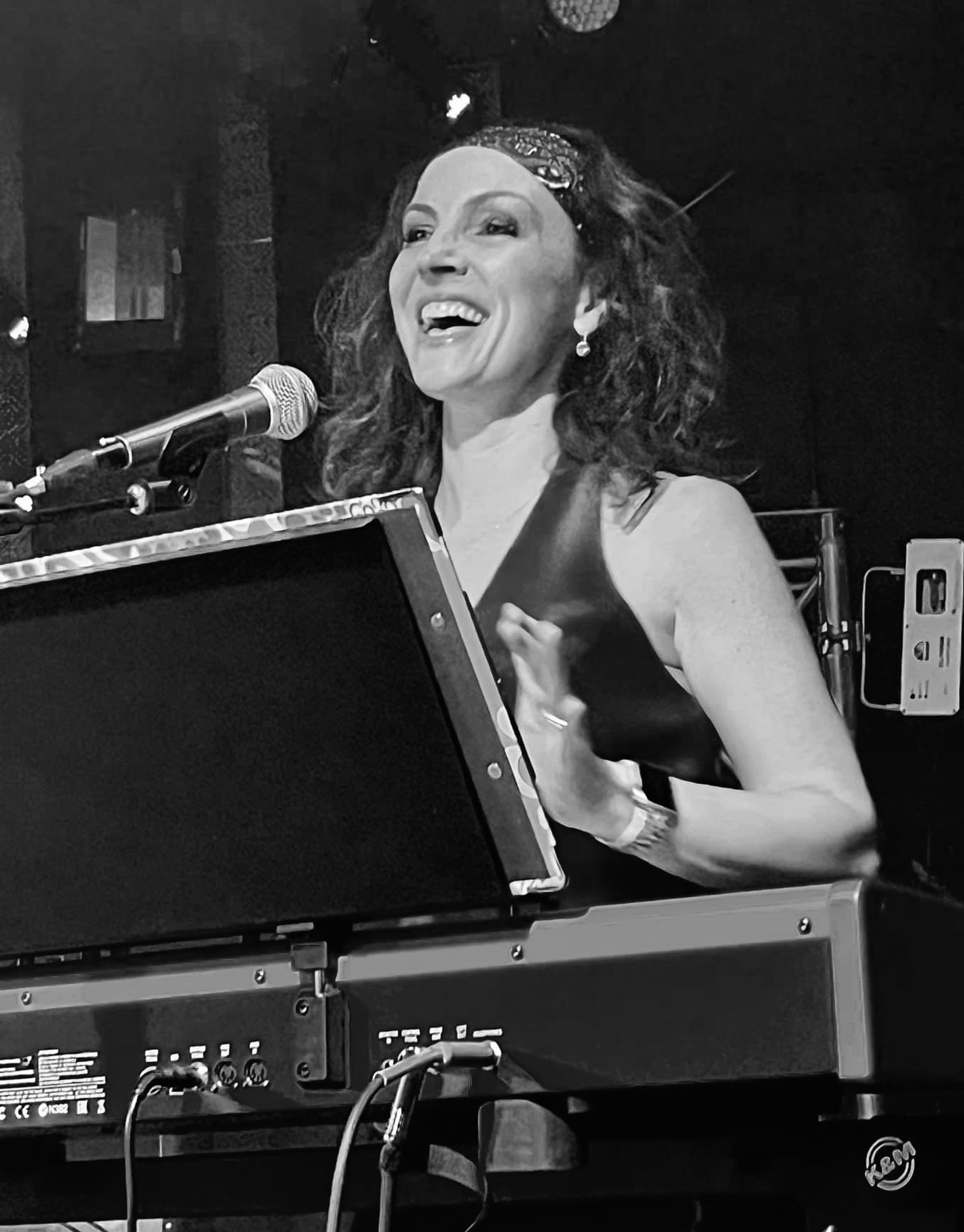 SINS N’ ROSES - SHOWS