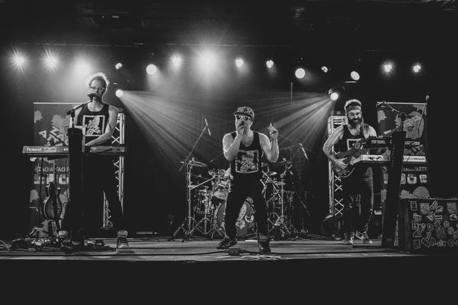 Zack Attack! The greatest throwback party band... EVER.