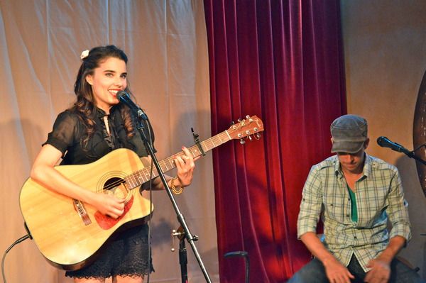 Kris Angelis - Photos