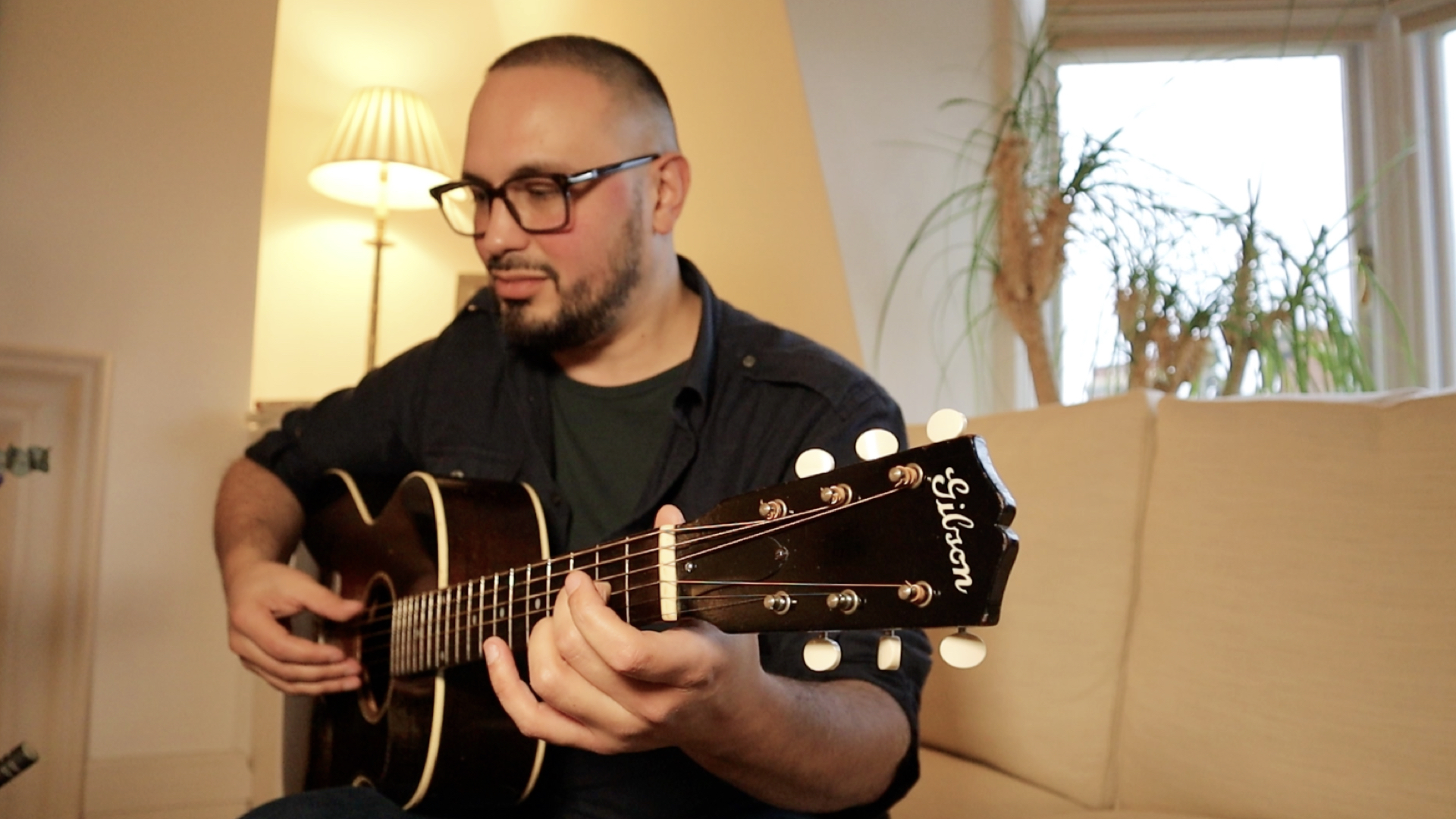 I WAS WRONG ABOUT OLD GIBSONS (WITH DEAD STRINGS)