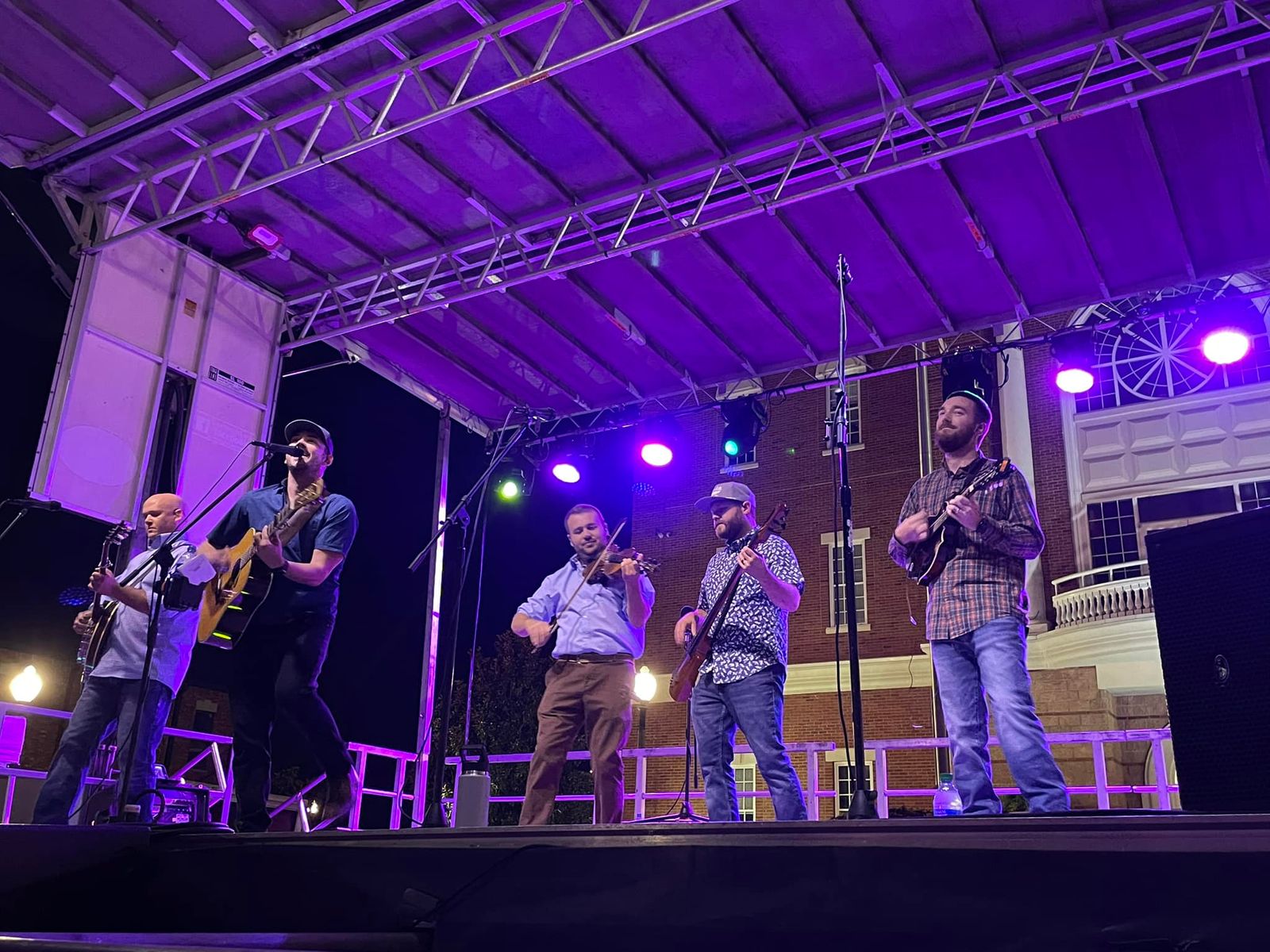 Breaking Grass - Tour