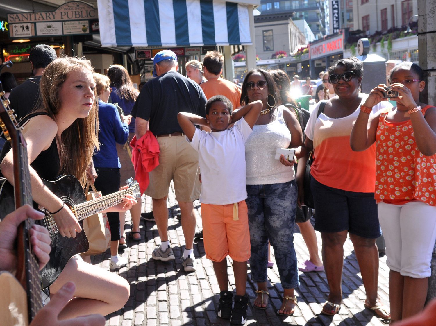 Pike Place Market Busker Festival - 2014 Festival Photos & Calendar