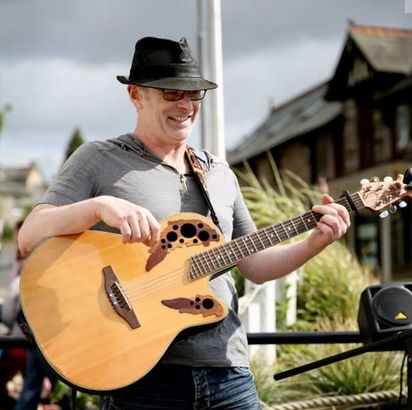 Robin May - Lead guitar