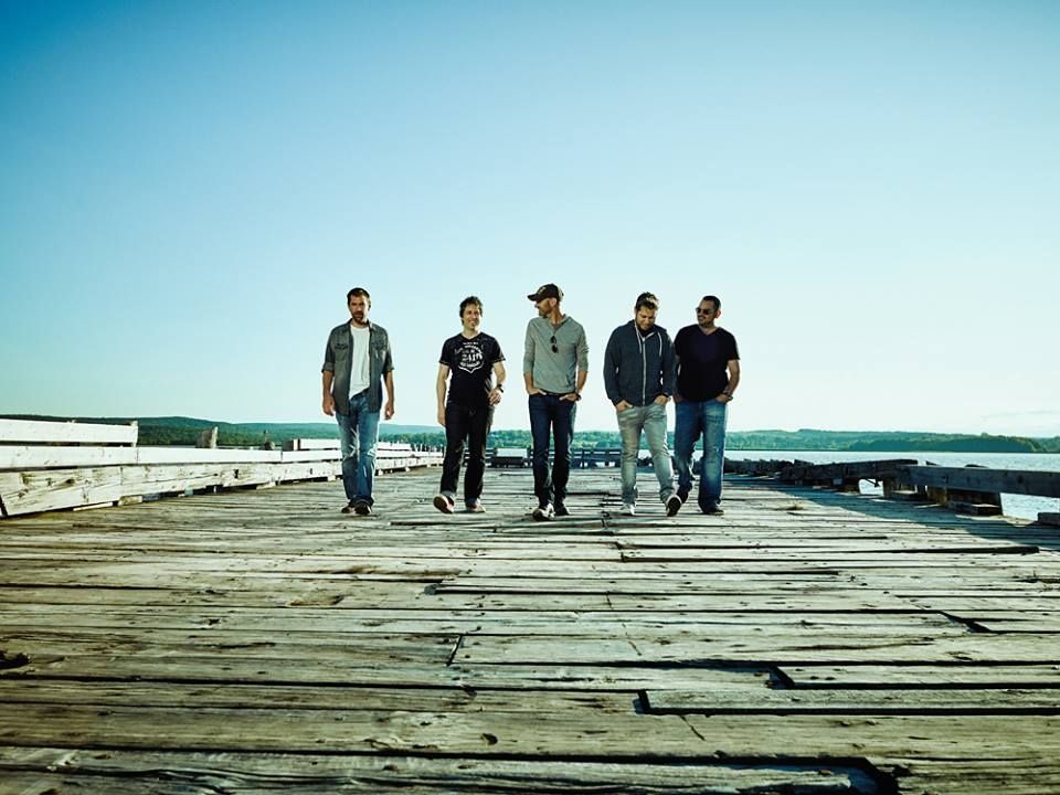 Danny Bourgeois - Photos