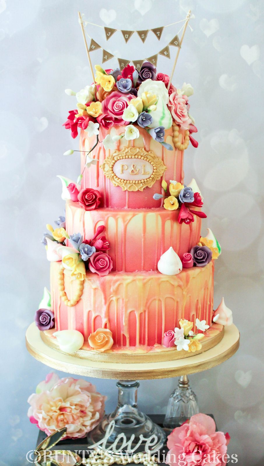 Bunty's Wedding Cakes - Beautifully Bespoke