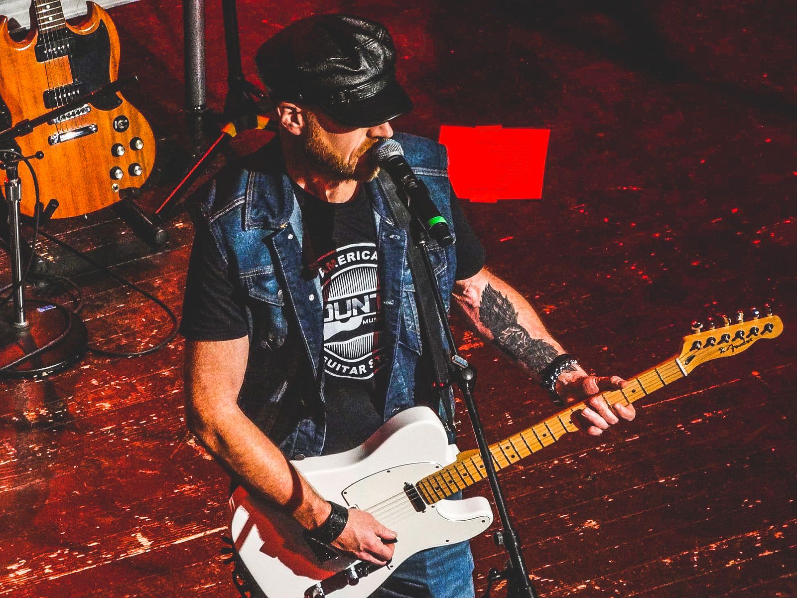 Sean Whiting - Photos