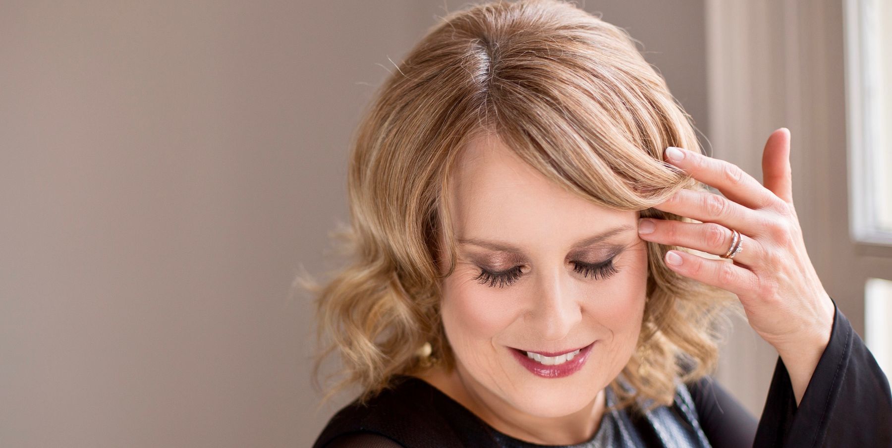 SALLY MEADOWS: SINGER/SONGWRITER & AUTHOR