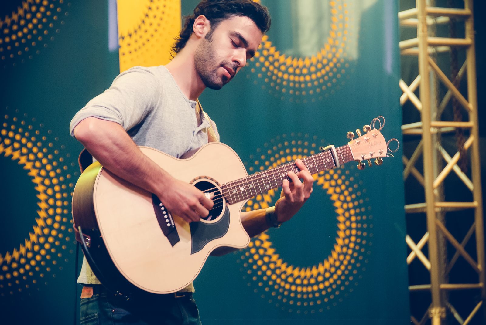 Maneli Jamal | About