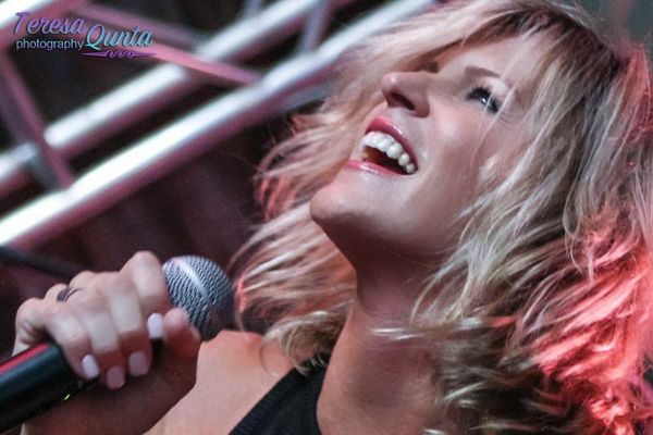 ShannonRae.com - Bio