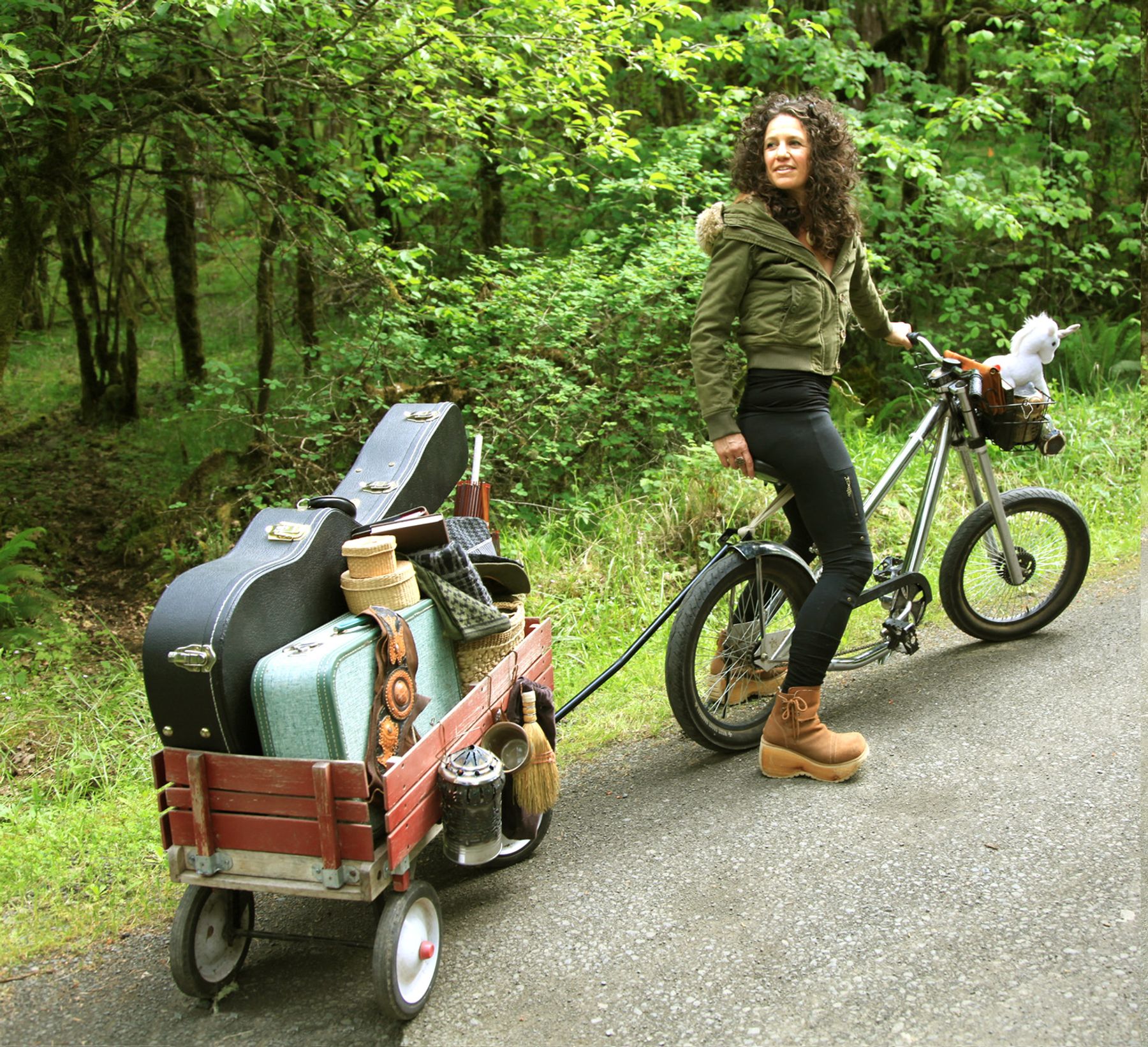 Cassandra Robertson - Bio