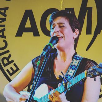 Sharon Goldman - Press Kit