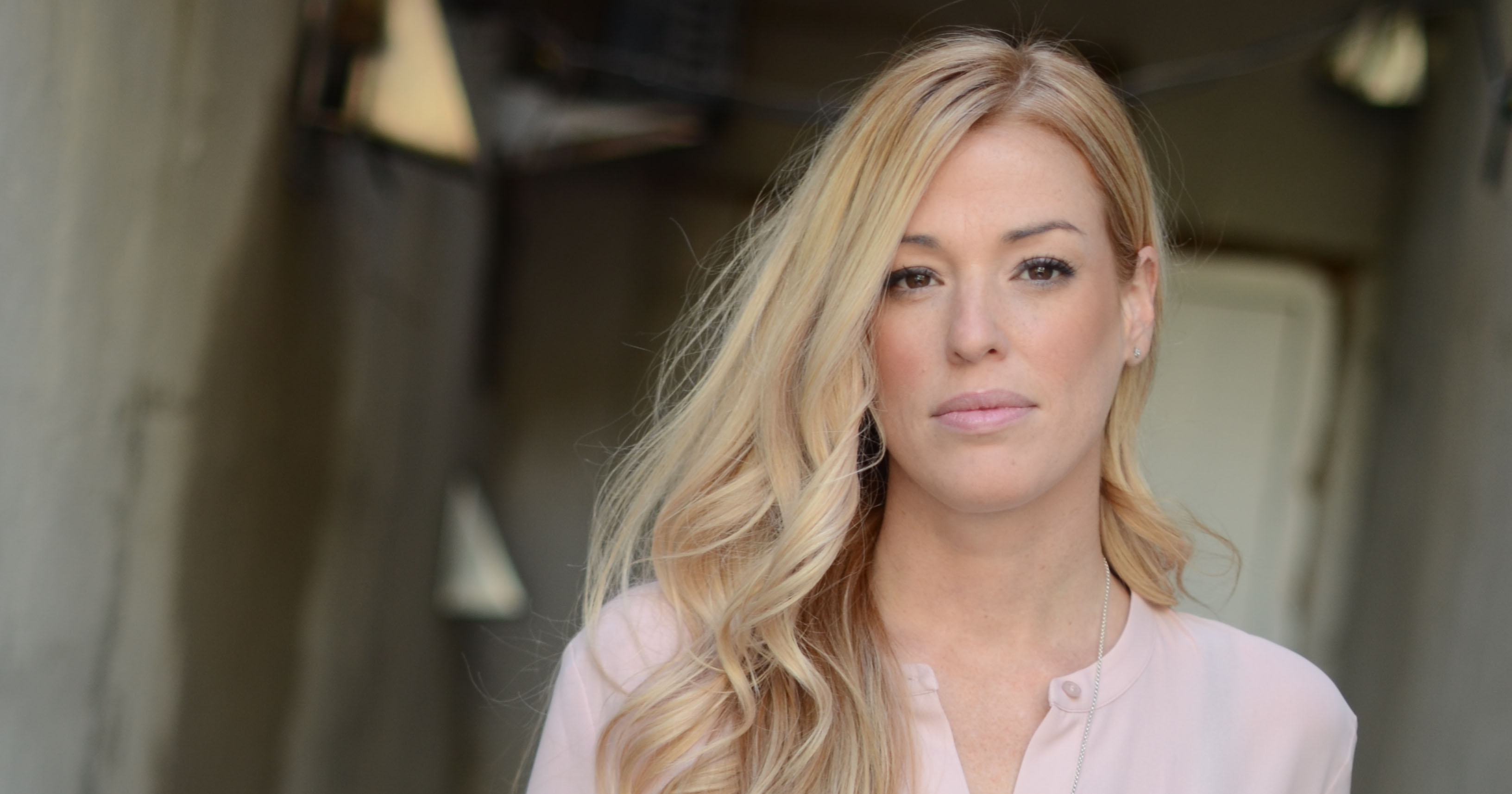 Anna Ludlow - Fiddler, Vocalist - Bio