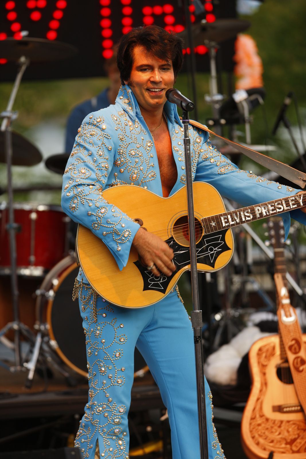 Danny Vernon Illusion of Elvis Presley tribute impersonator Seattle ...