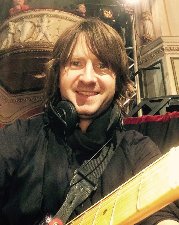 Alex Steer G U I T A R I S T