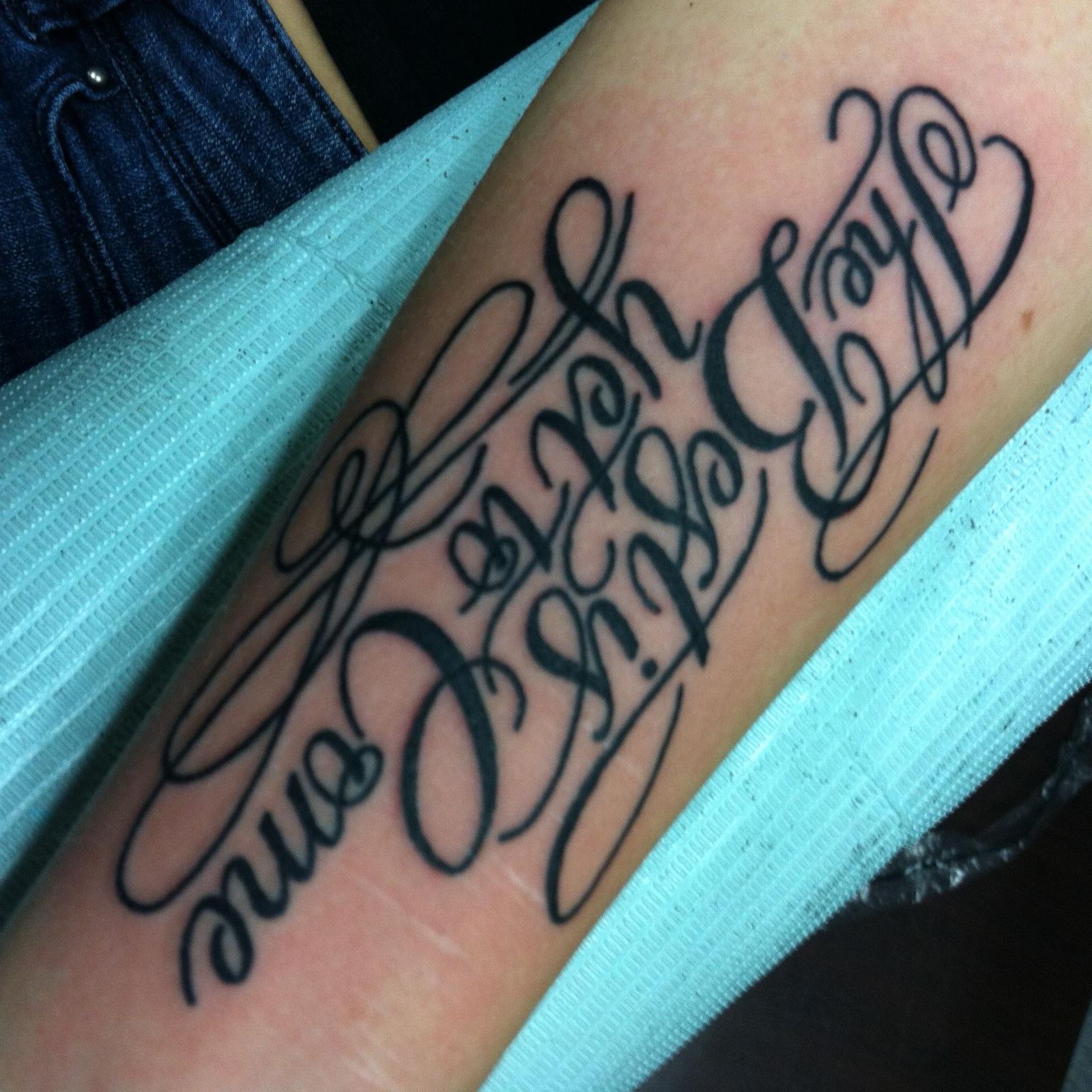 Agaru Tattoo & Body Piercing - TJ