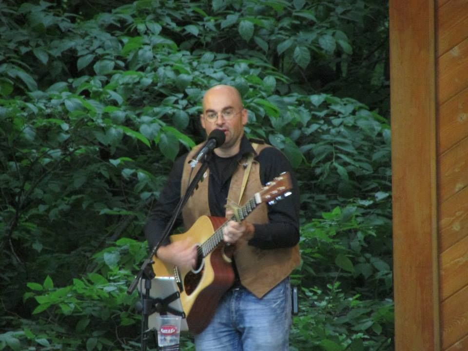 Dustin West - Photos