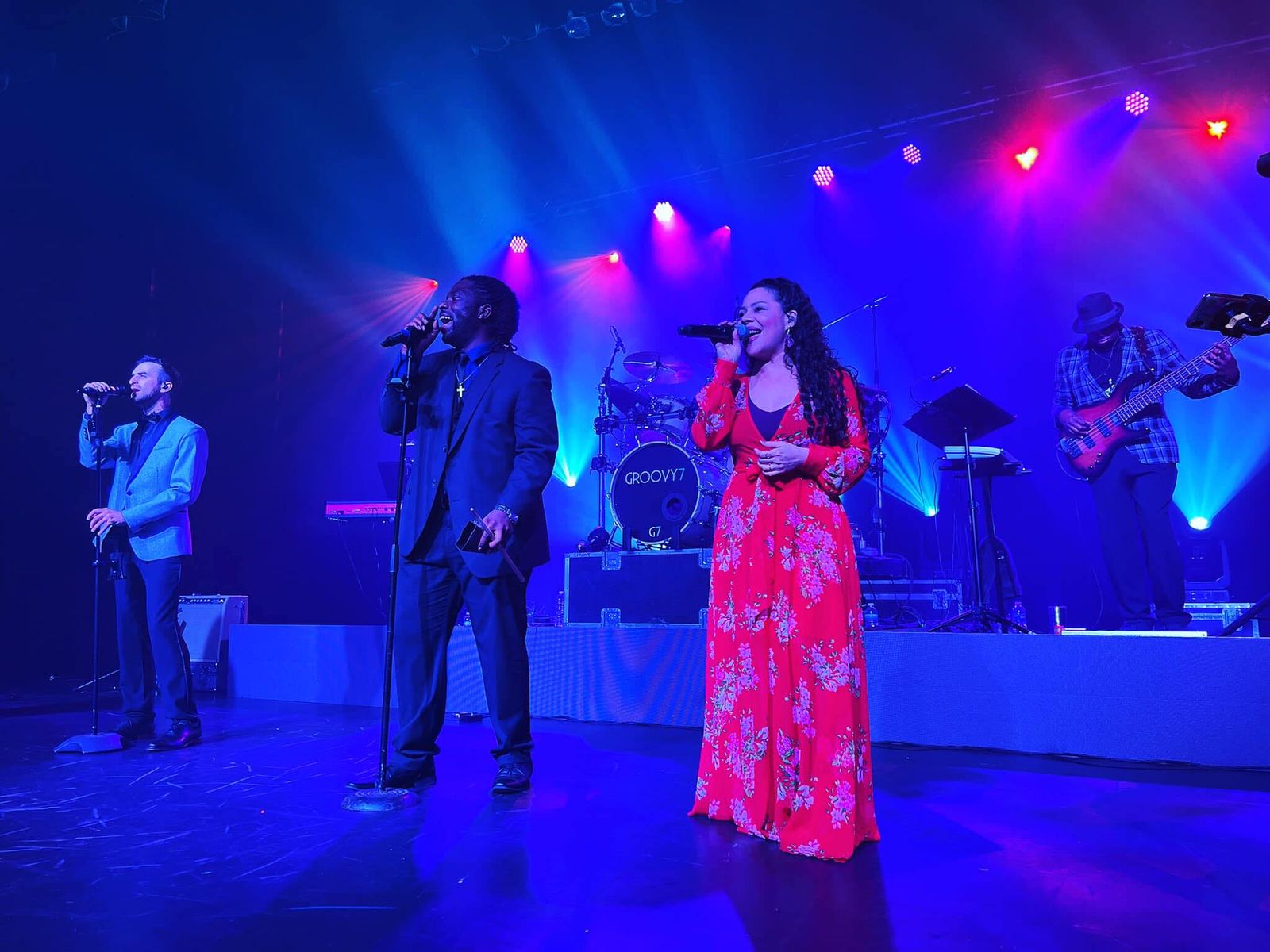 Groovy 7 - Love & Music