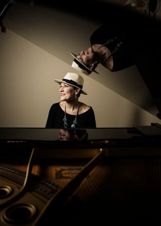 TNT Groove International Label - TNTGI Featured Artist - JENNIFER ...