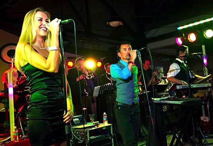 Best Wedding Reception Band in Austin, TX - The Pictures Band