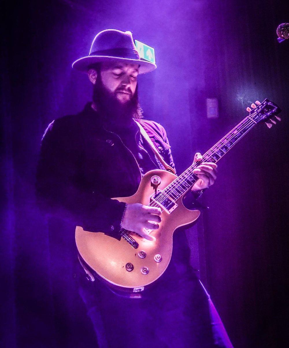 Danielle Nicole - About DNB