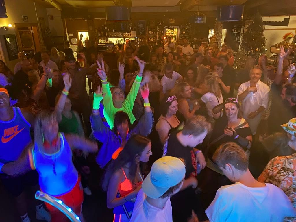 Frisky Business - 80s Party Band
