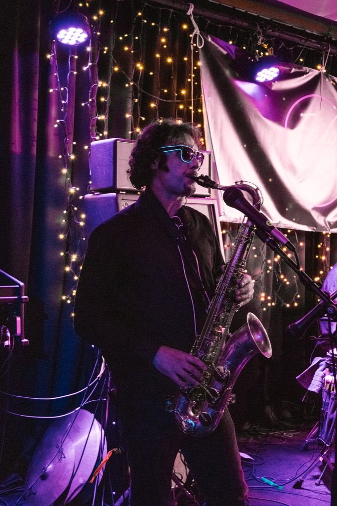 Frisky Business - 80s Party Band