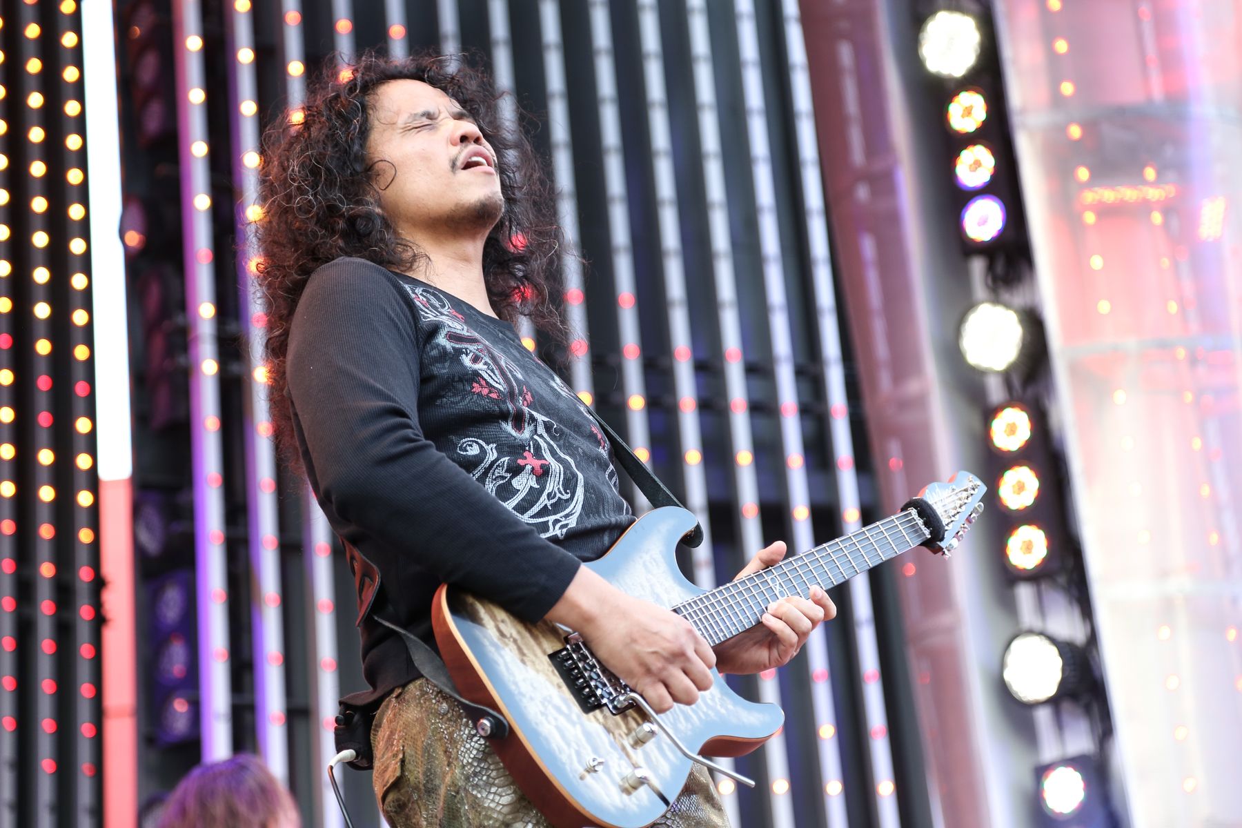 Perf De Castro, Guitarist - Music