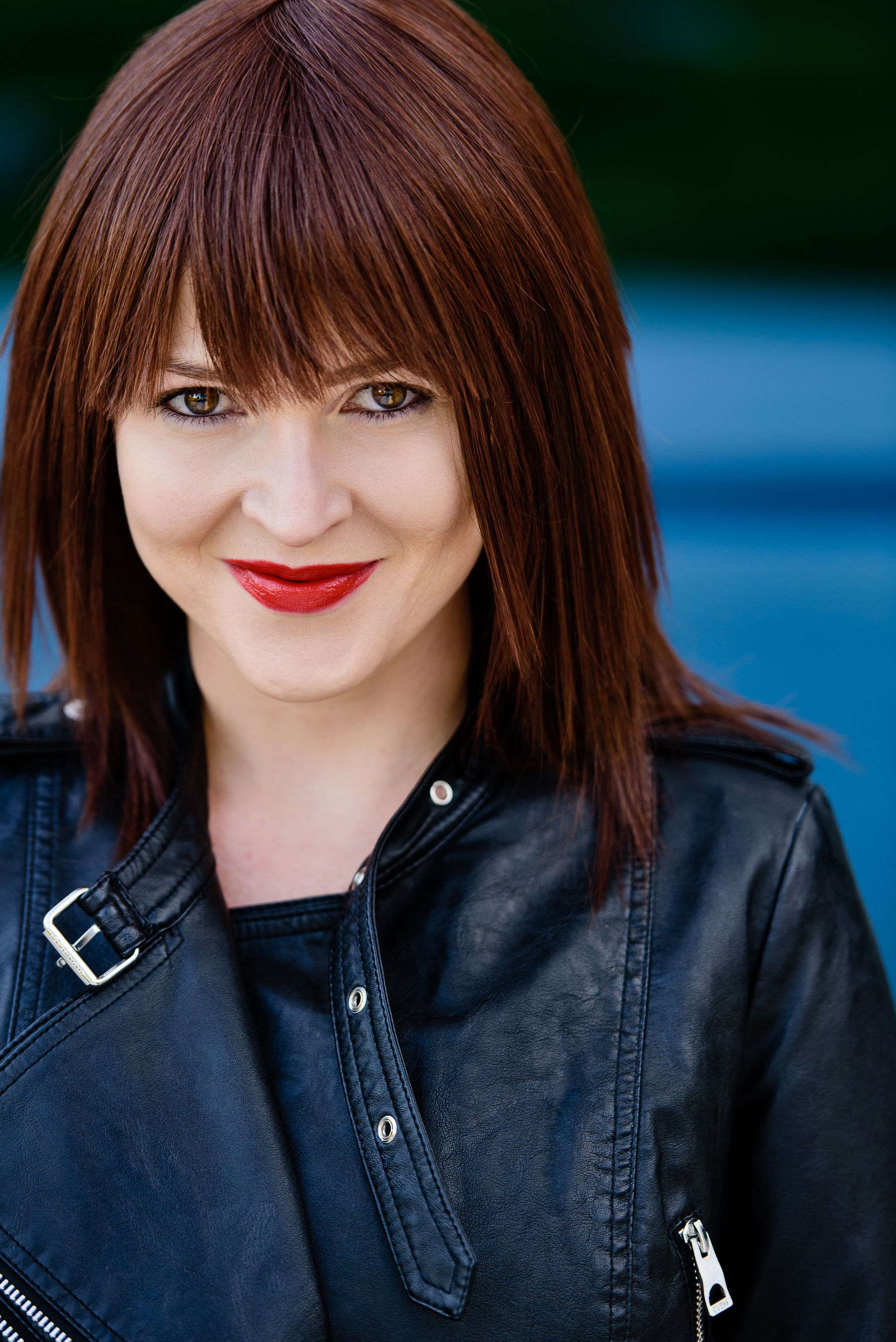 Ischa Bee - Headshots